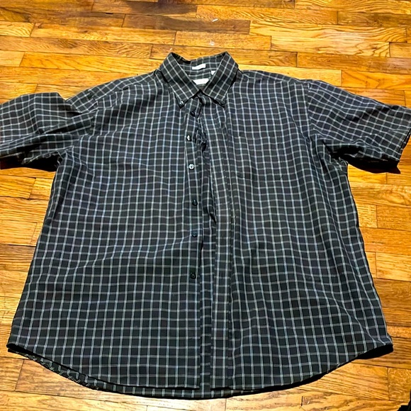 Van Heusen | Shirts | Van Husen Xl Short Sleeve Dress Shirt Charcoal ...
